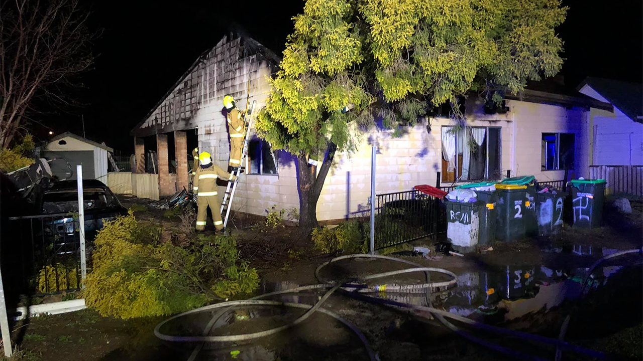 DOGS RESCUED AS FIRE DESTROYS MUSWELLBROOK HOME – NBN News