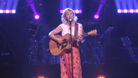 TAMWORTH’S ASHLEIGH DALLAS NAMED GOLDEN GUITAR FINALIST – NBN News
