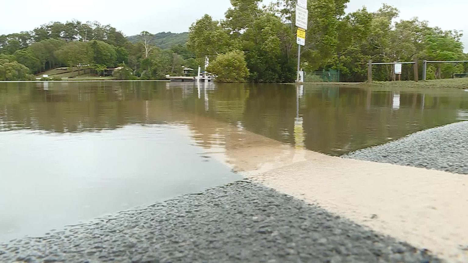 FLOODING ALONG THE TWEED RIVERS BEGINNING TO SUBSIDE – NBN News