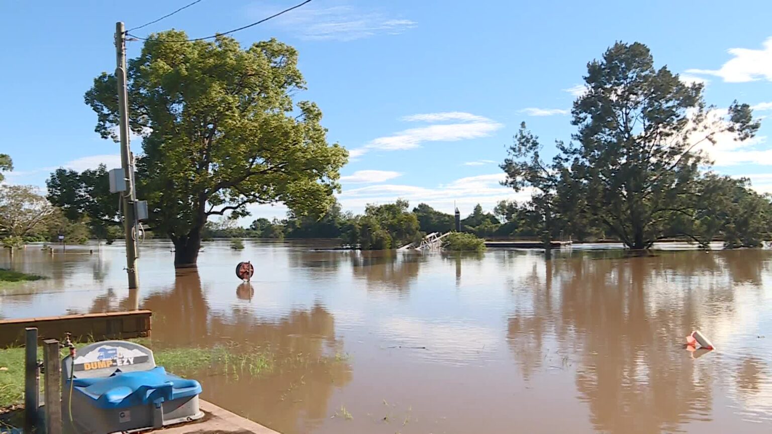 YAMBA AND ILUKA ISOLATED AS RIVERS CONTINUE TO RISE – NBN News
