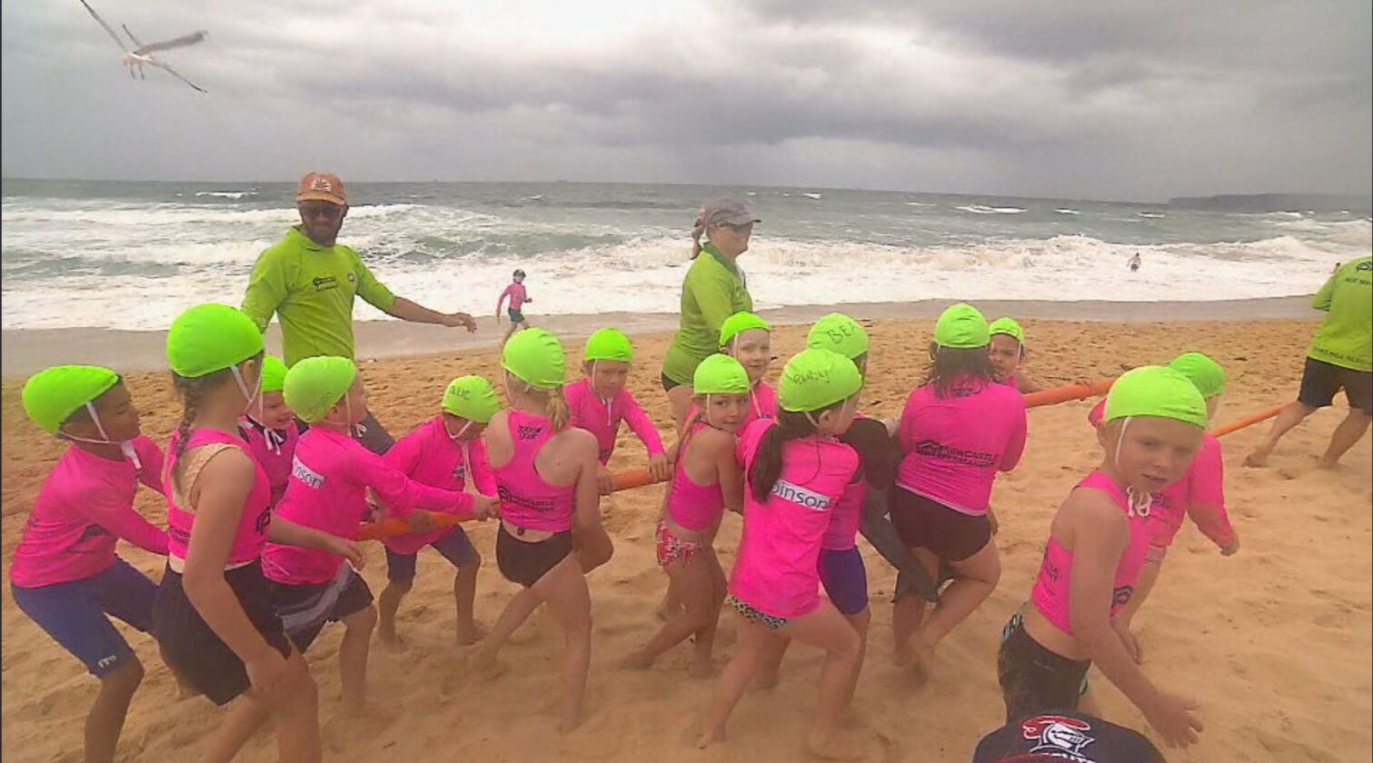 HUNDREDS OF KIDS RETURN TO THE WAVES FOR ‘NIPPERS’ SEASON – NBN News