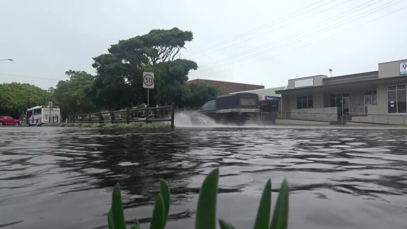 KING TIDES IN BALLINA AS EX-TROPICAL CYCLONE SETH CONTINUES TO LASH THE ...