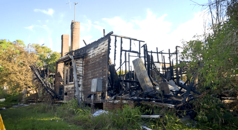 Fire destroys Taree home; community rallies behind owner – NBN News