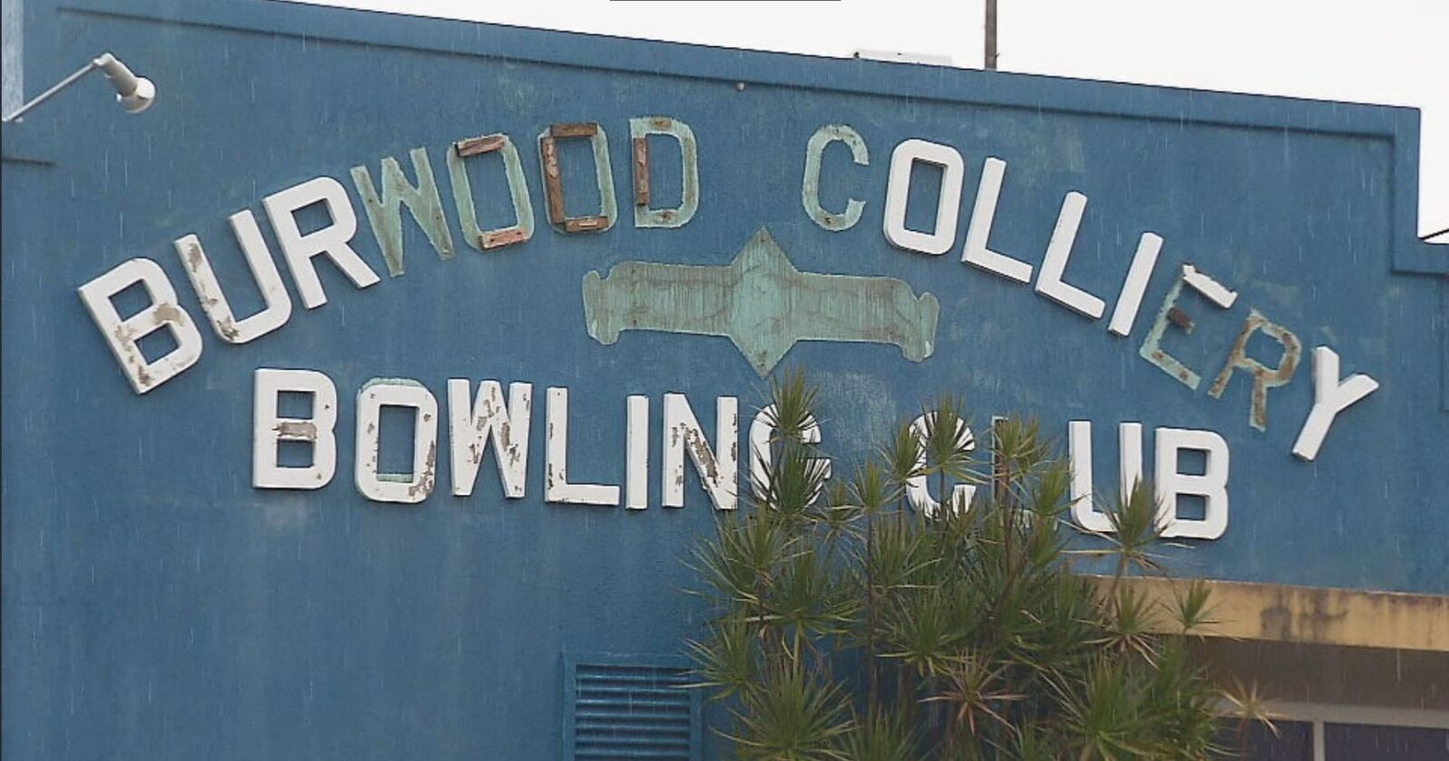 Frustrated locals voice concerns over dilapidated Burwood Bowling Club ...