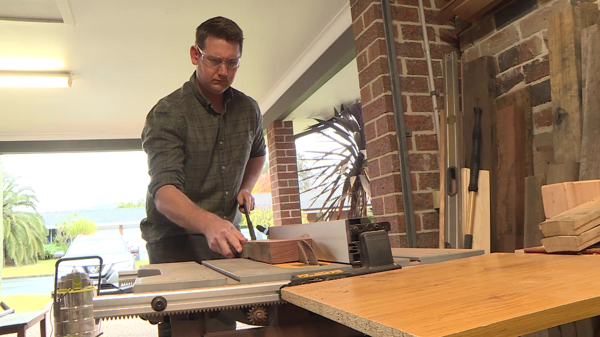 Saratoga recycled timber business wins Australia Post business award ...