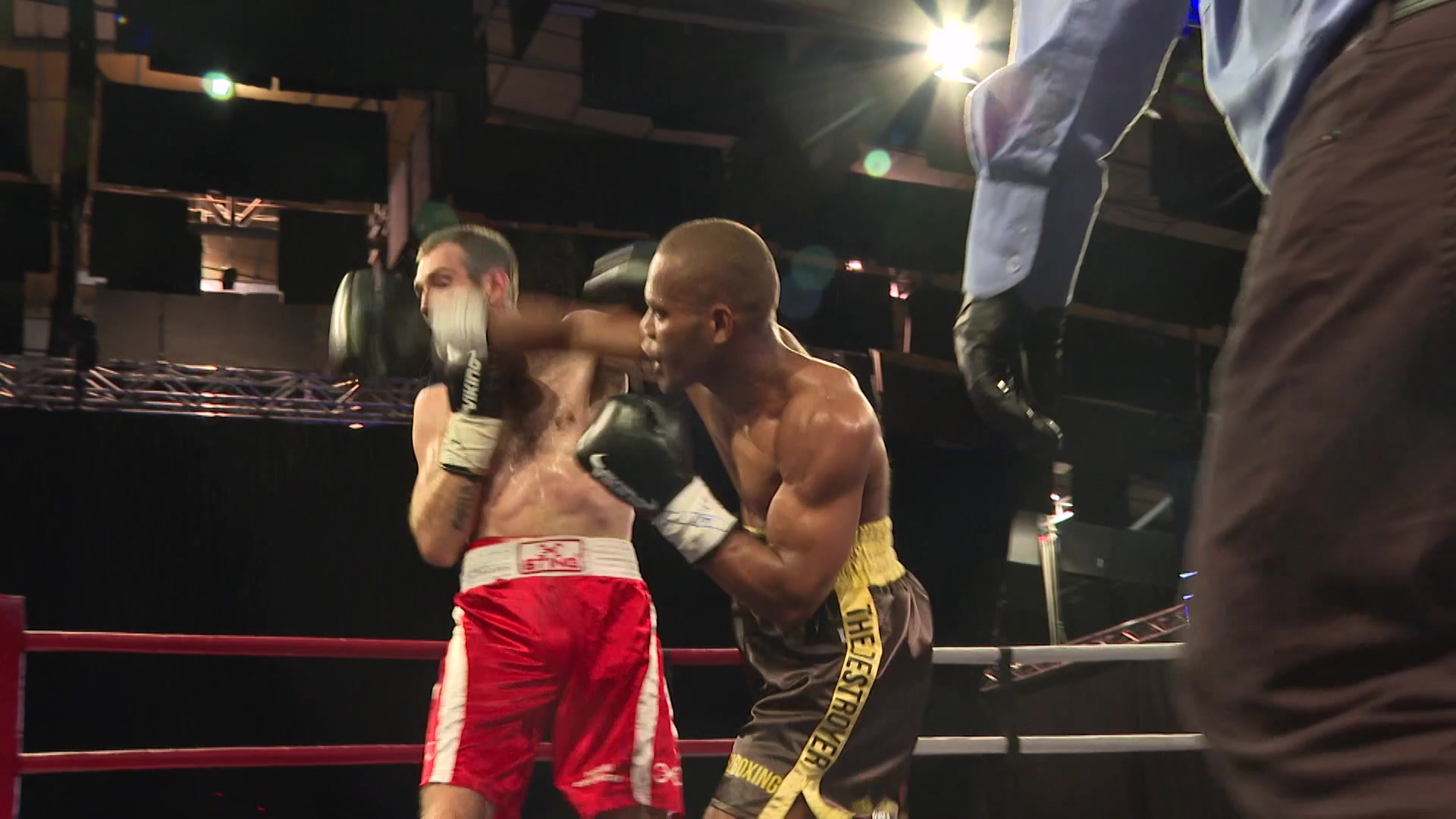 Tamworth holds successful first city verse country fight night – NBN News