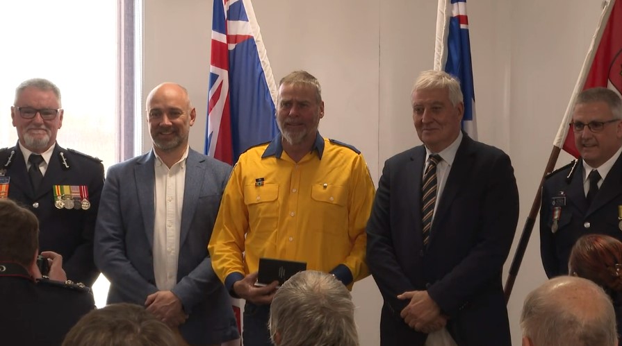 New England RFS volunteers recognised for long service and bravery ...