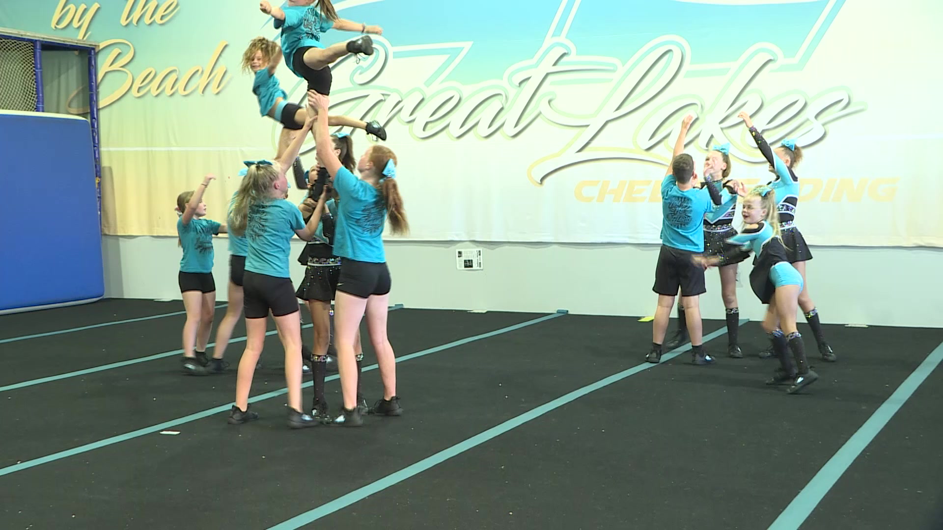 Great Lakes cheerleaders prepare for Nationals – NBN News