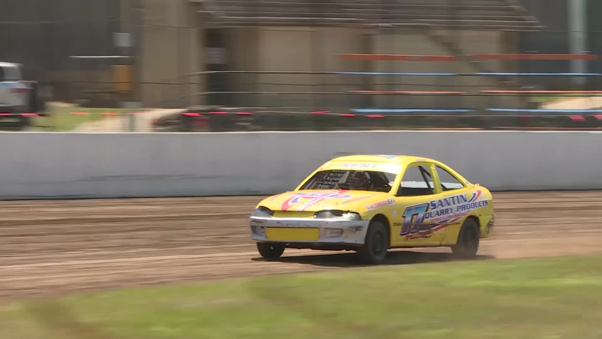 Racers gear up for Lismore Speedway’s Modified Sedan Hot Pursuit – NBN News