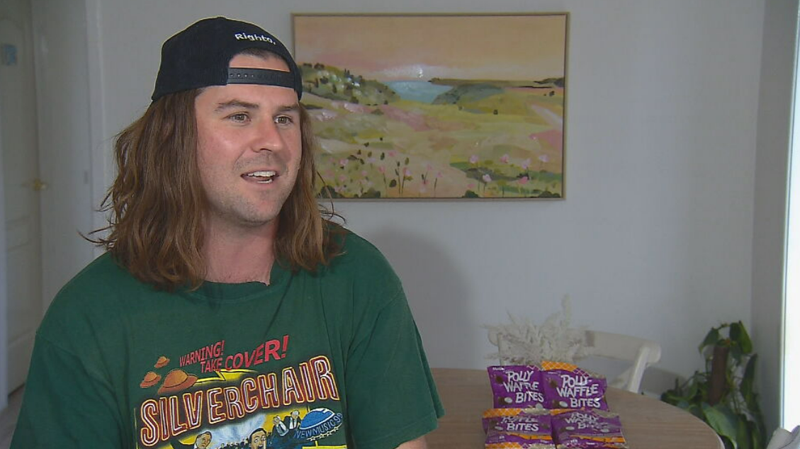 Hunter food reviewer gets taste of new Polly Waffle before it hits ...