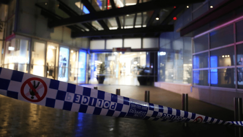 Timeline: How the Bondi Junction Westfield stabbing attack unfolded ...