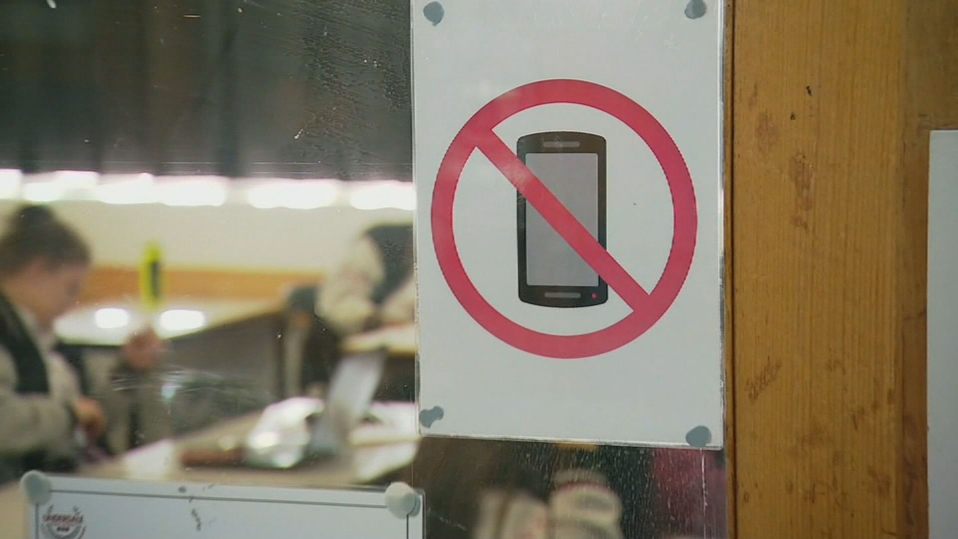 One year without phones | The policy that’s paying off in Hunter ...