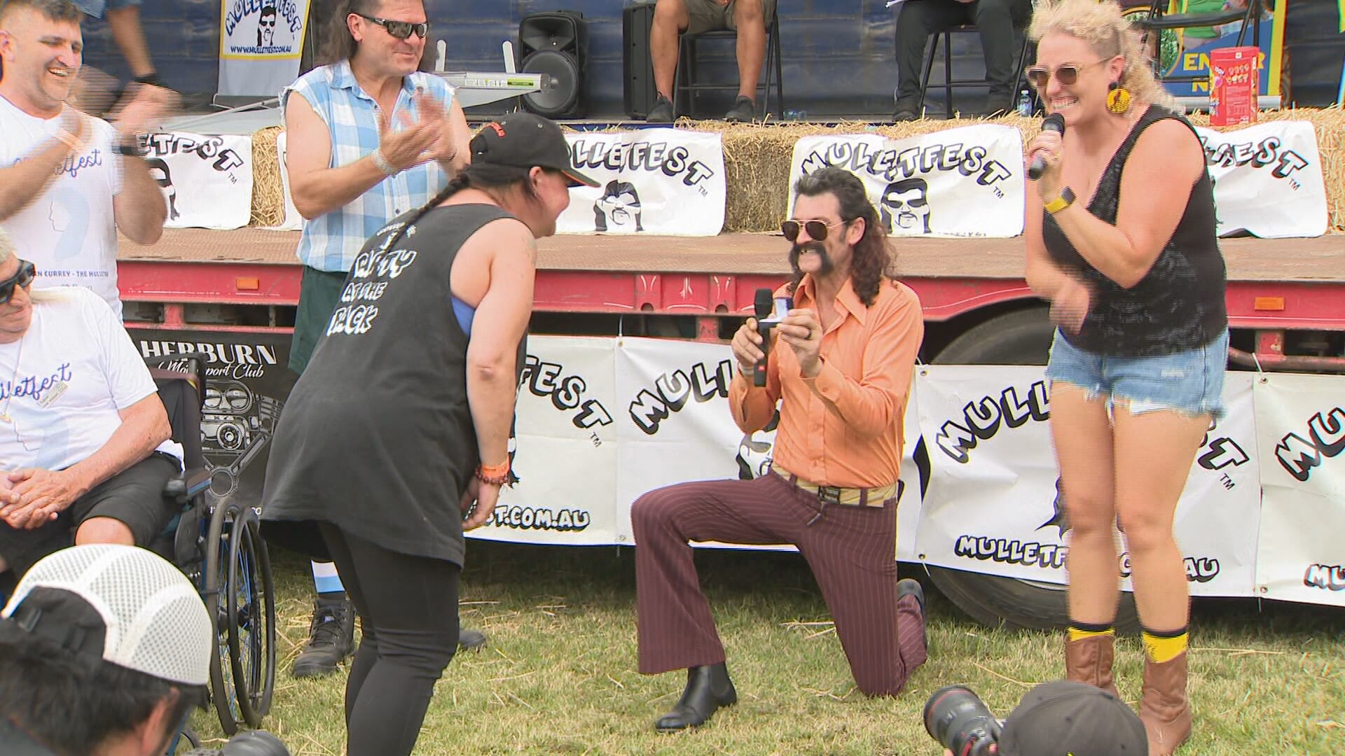 Man pops the question at Mulletfest – NBN News