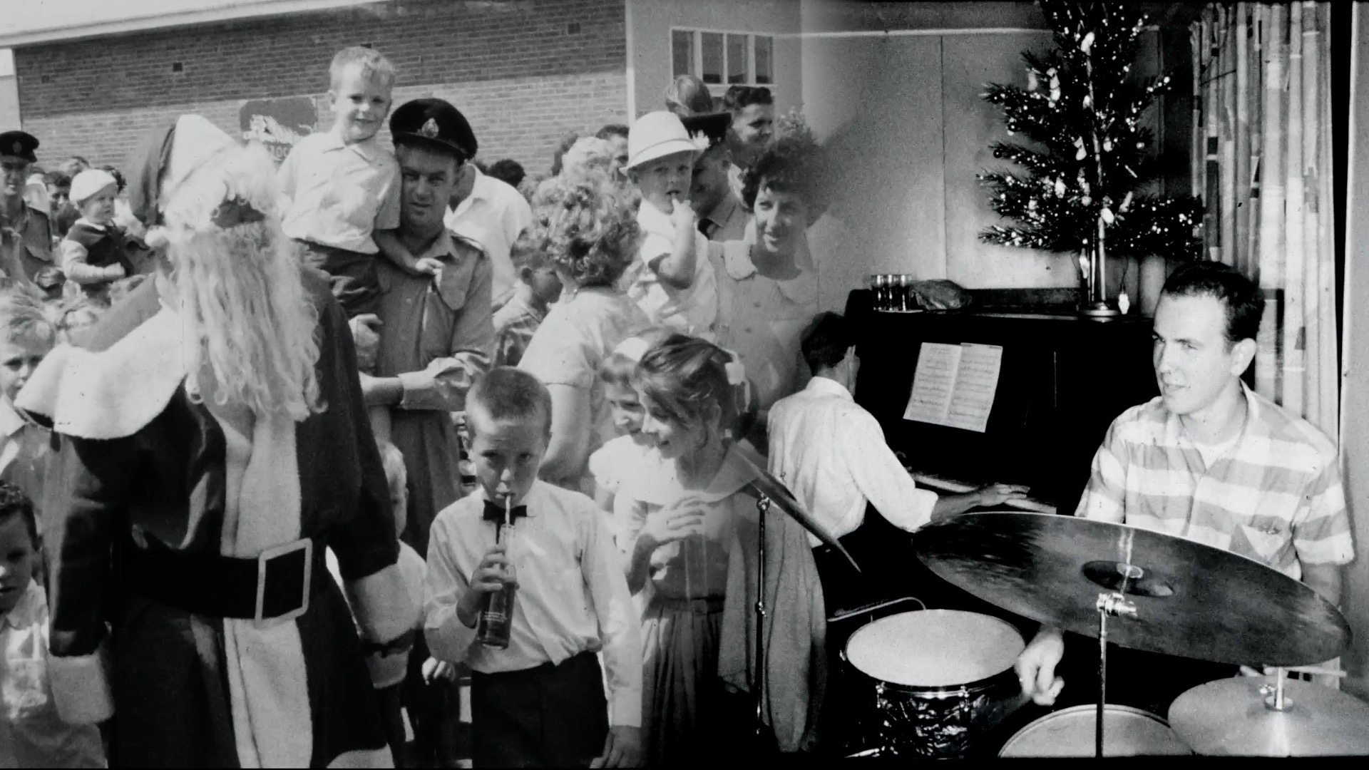Rewind Series 4 Episode 24 – Christmas 1964 – NBN News