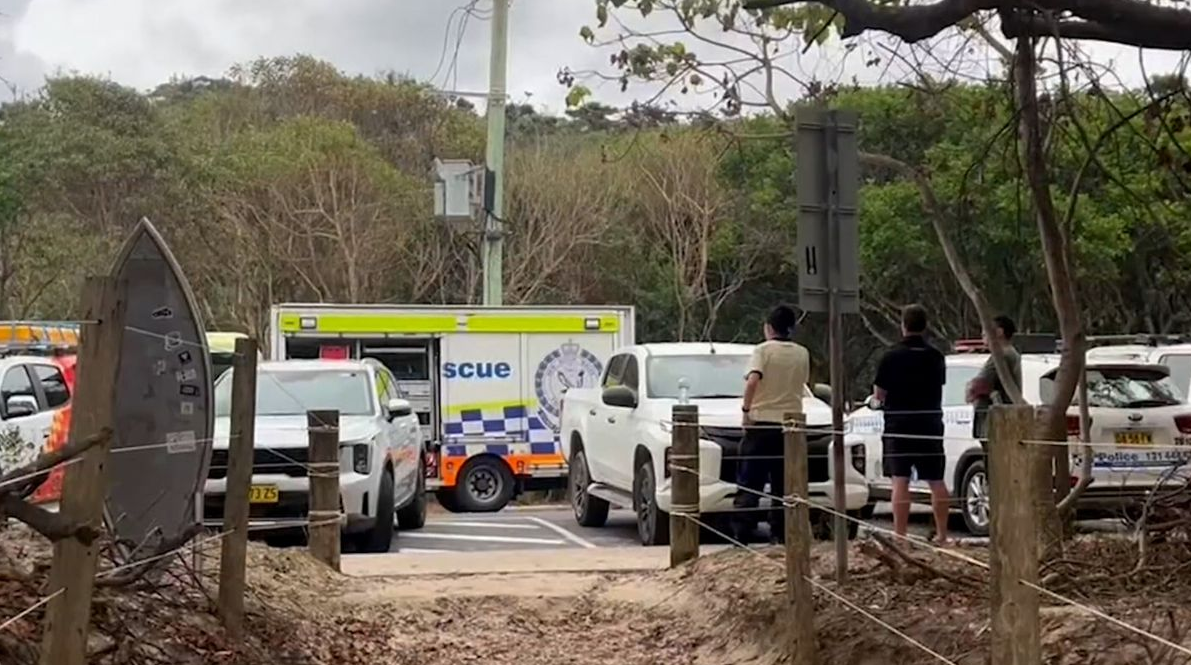 Search resumes for missing Queensland police officer off NSW coast ...