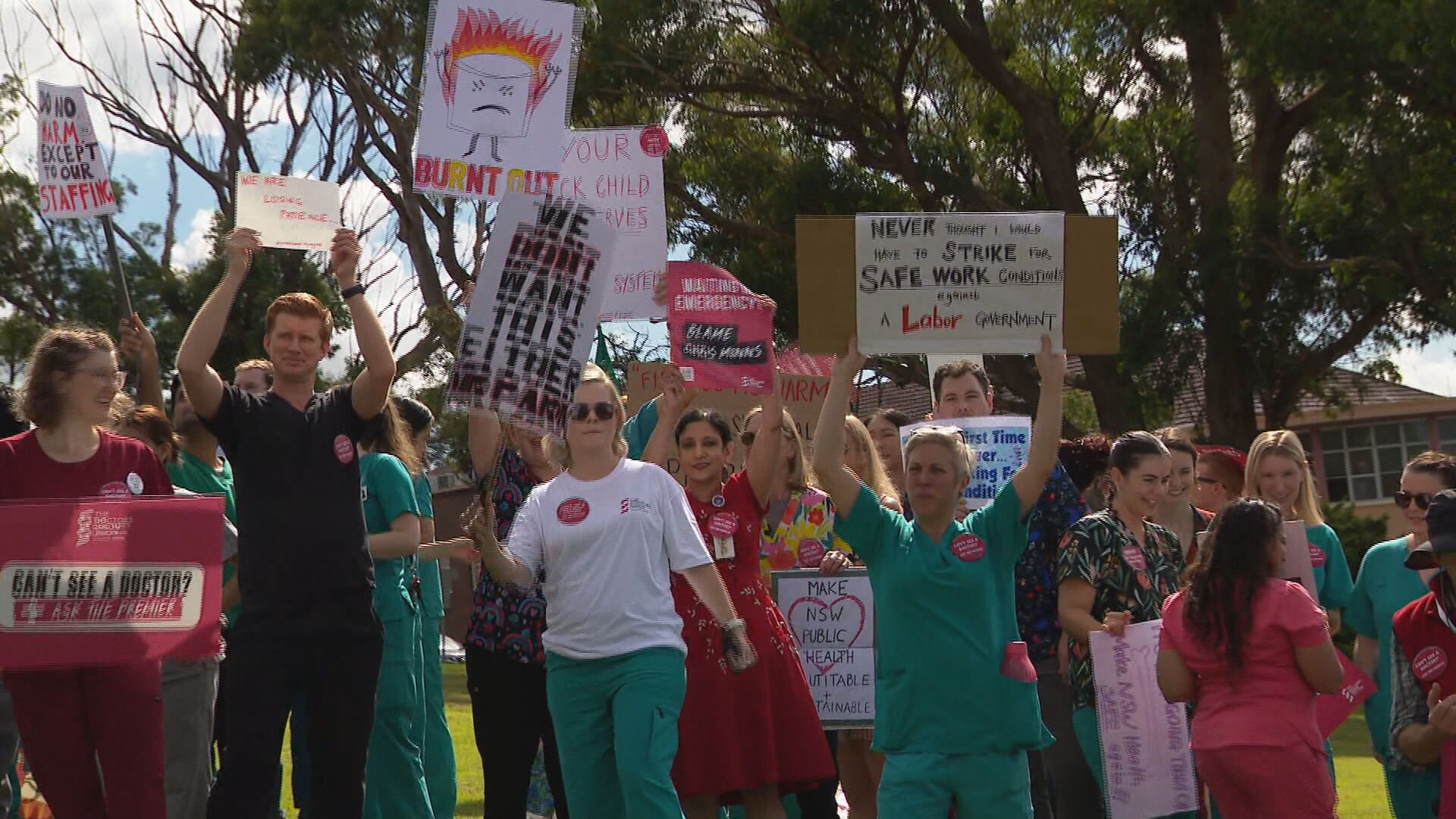 John Hunter Hospital doctors rally for better conditions – NBN News