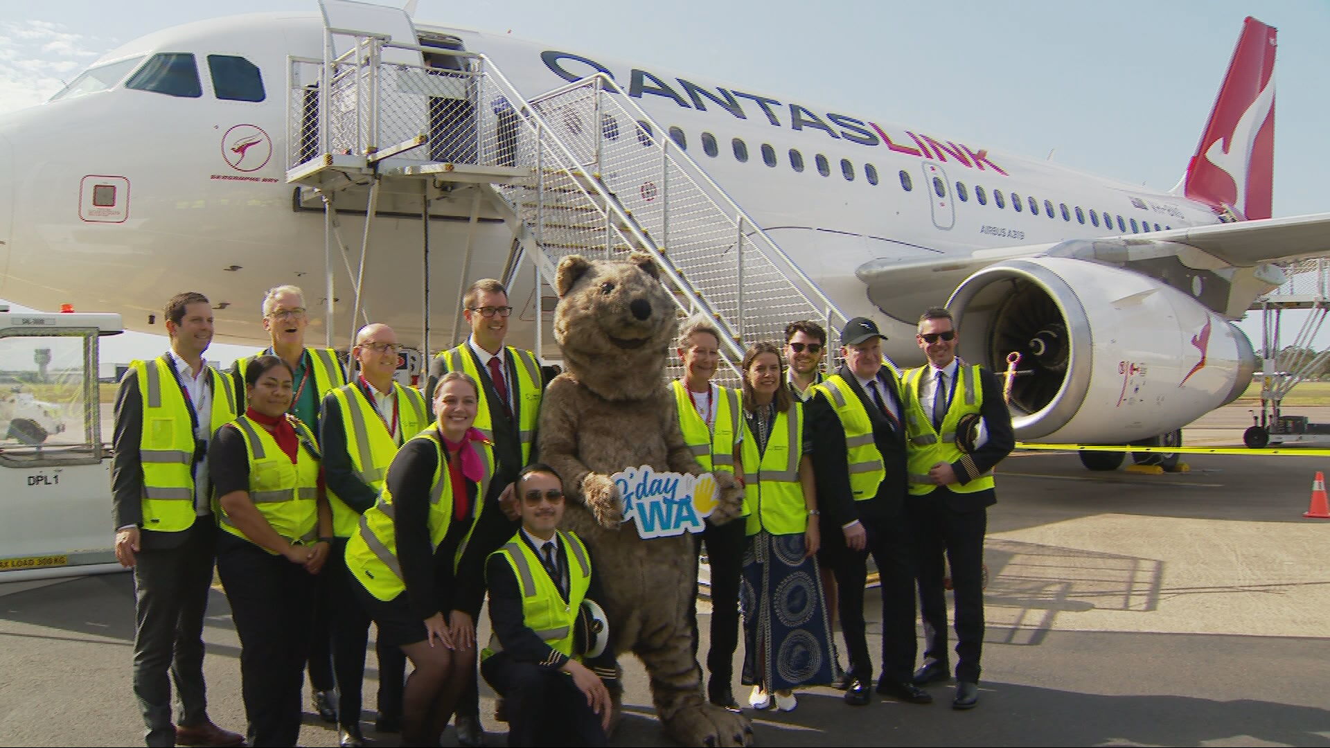 Sky’s the limit | Inaugural Perth flight takes off from Newcastle ...