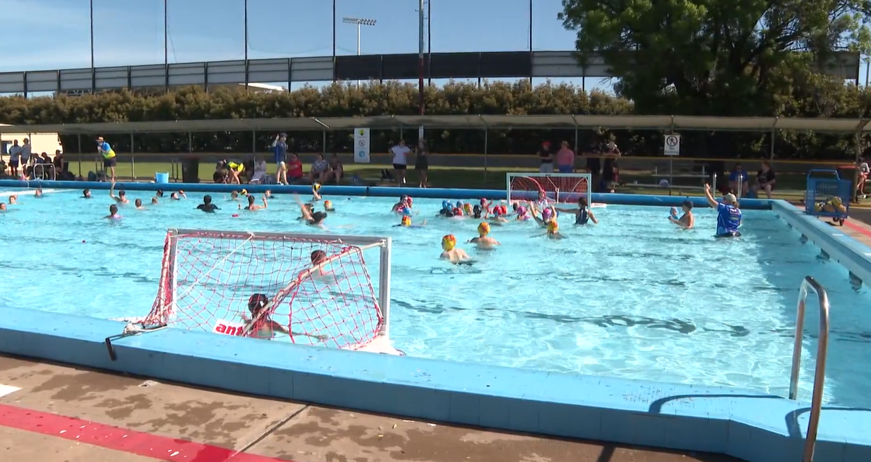 Water polo program aims to bring Tamworth back to glory days – NBN News