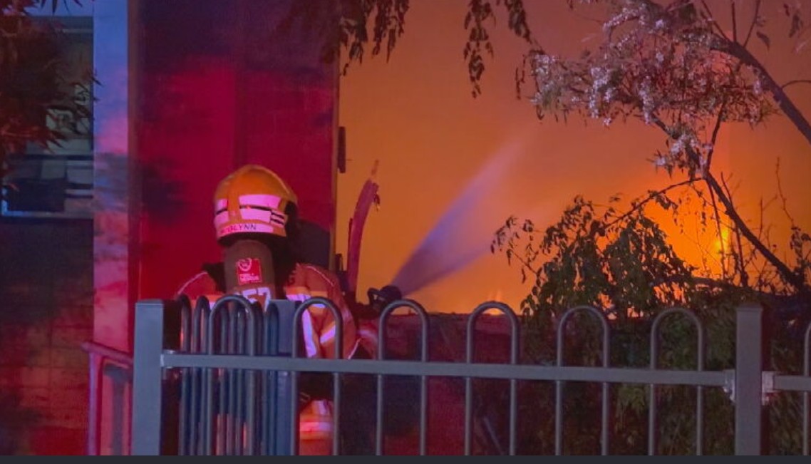 Residents jump for their lives as fire grips Cooks Hill unit block ...