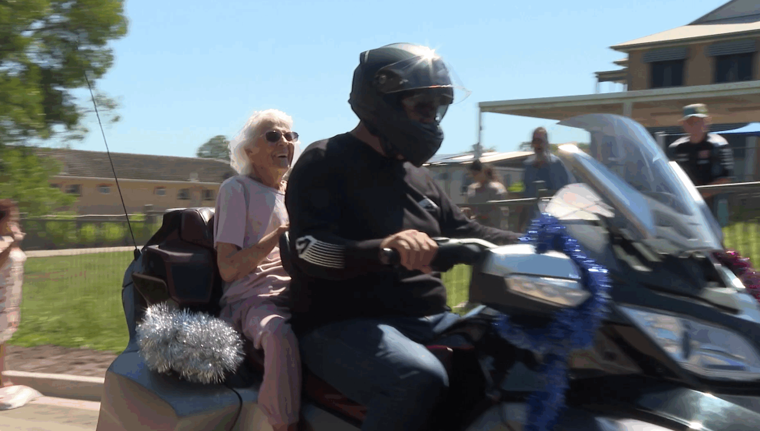 92-year-old Delcie Cooke granted Christmas wish to ride on a motorbike ...