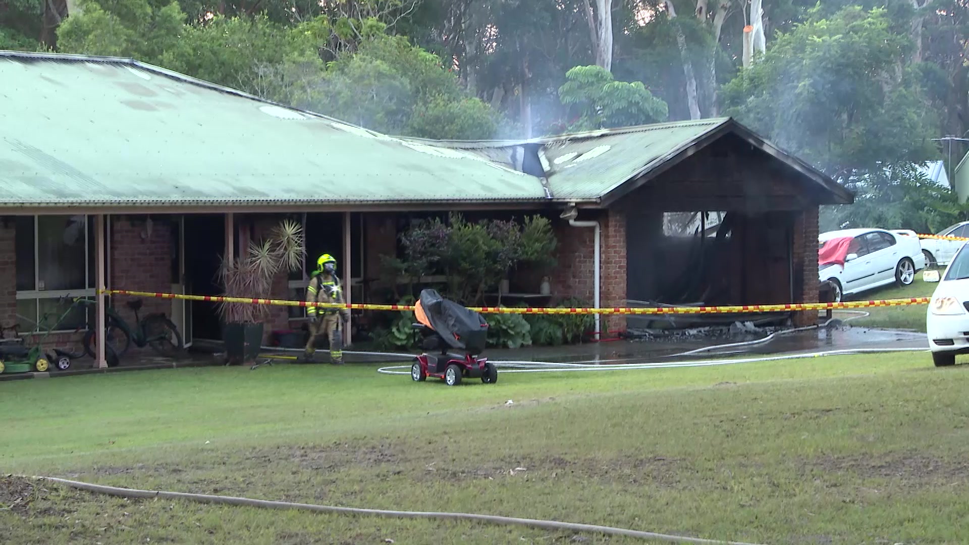 Fire and Rescue issues battery warning after fire devastates an Arakoon ...