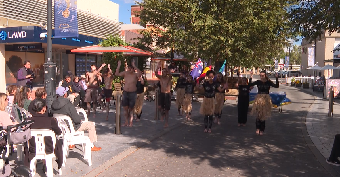 Flag raising ceremony marks Reconciliation Week in Tamworth – NBN News